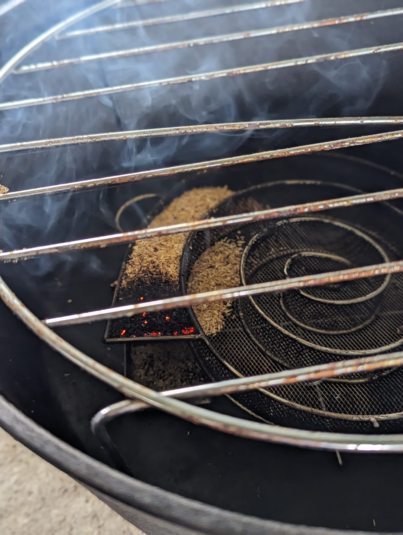 Cold smoking in a Dutch Oven – Fire, Ferment and Smok